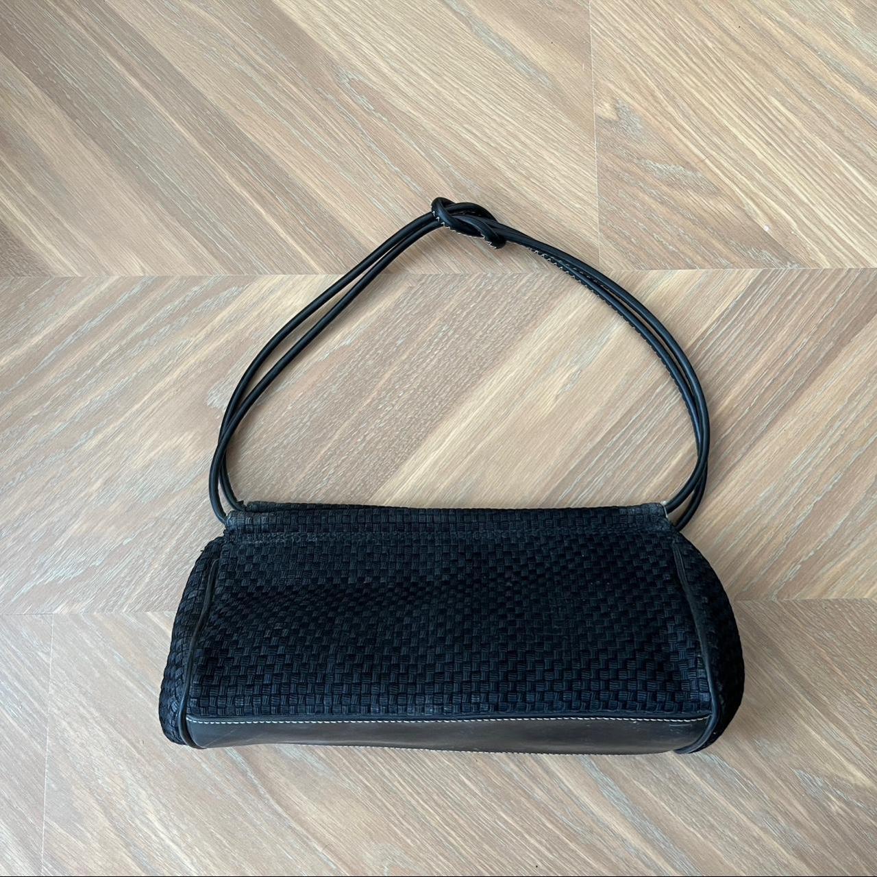 Vintage Adorable “the Sak” shoulder bag. In perfect... - Depop