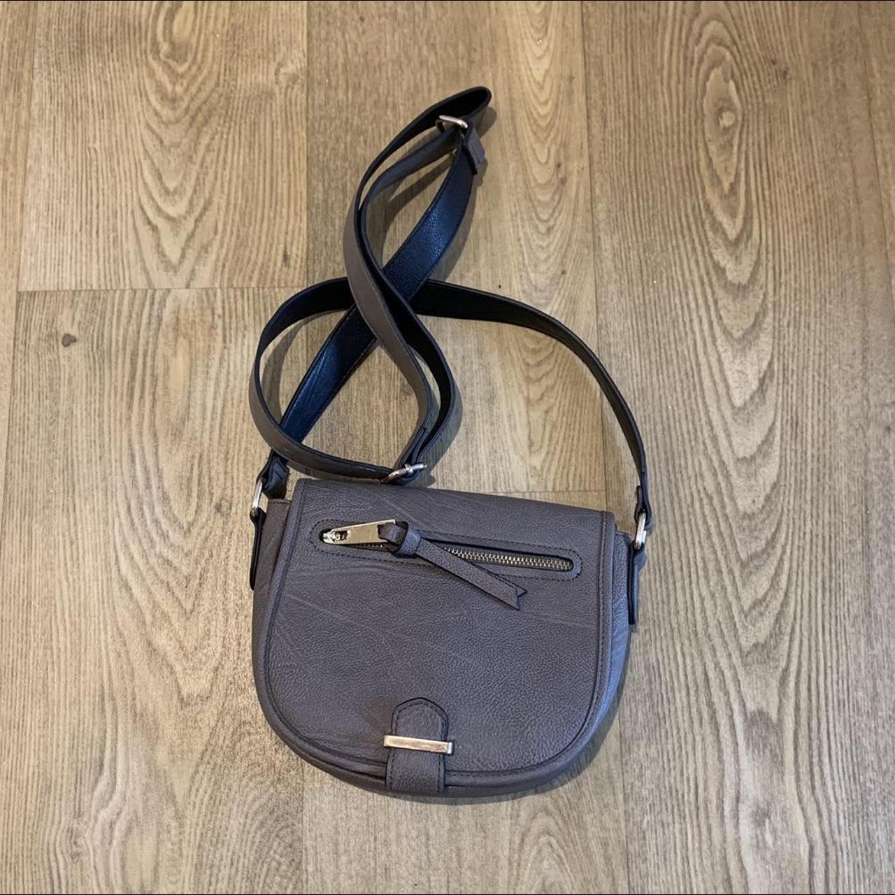 Grey Oasis bag with adjustable cross shoulder... - Depop