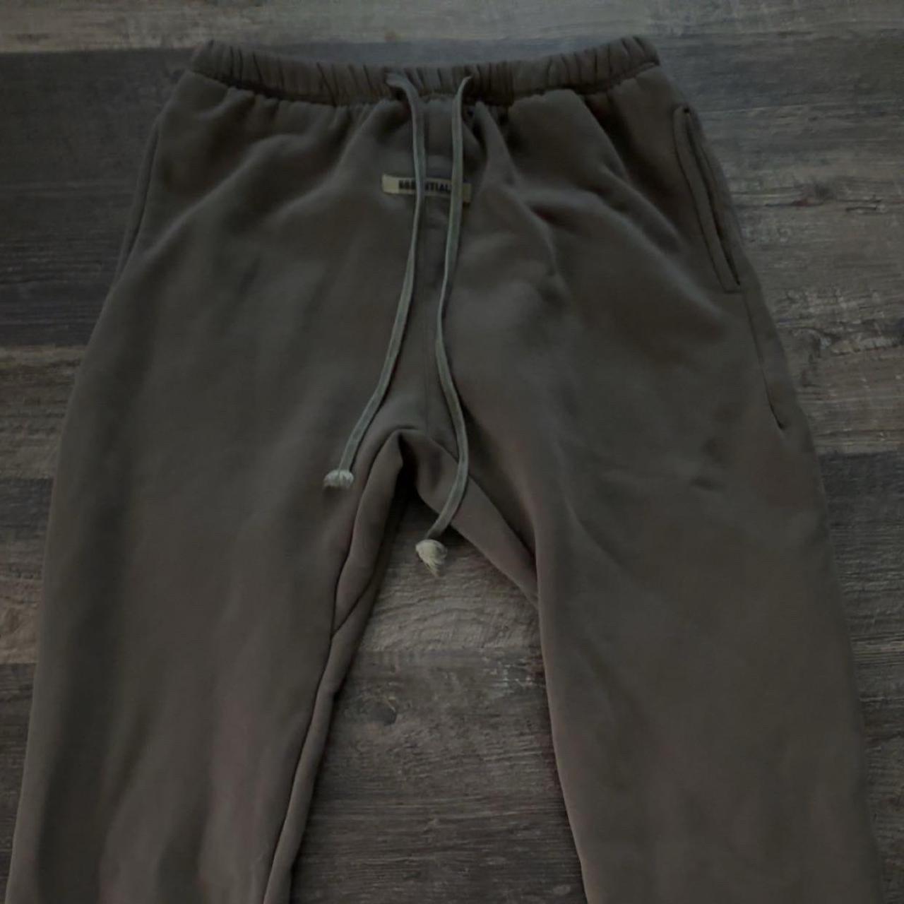 Essential sweats shipping fee 15$!!! - Depop