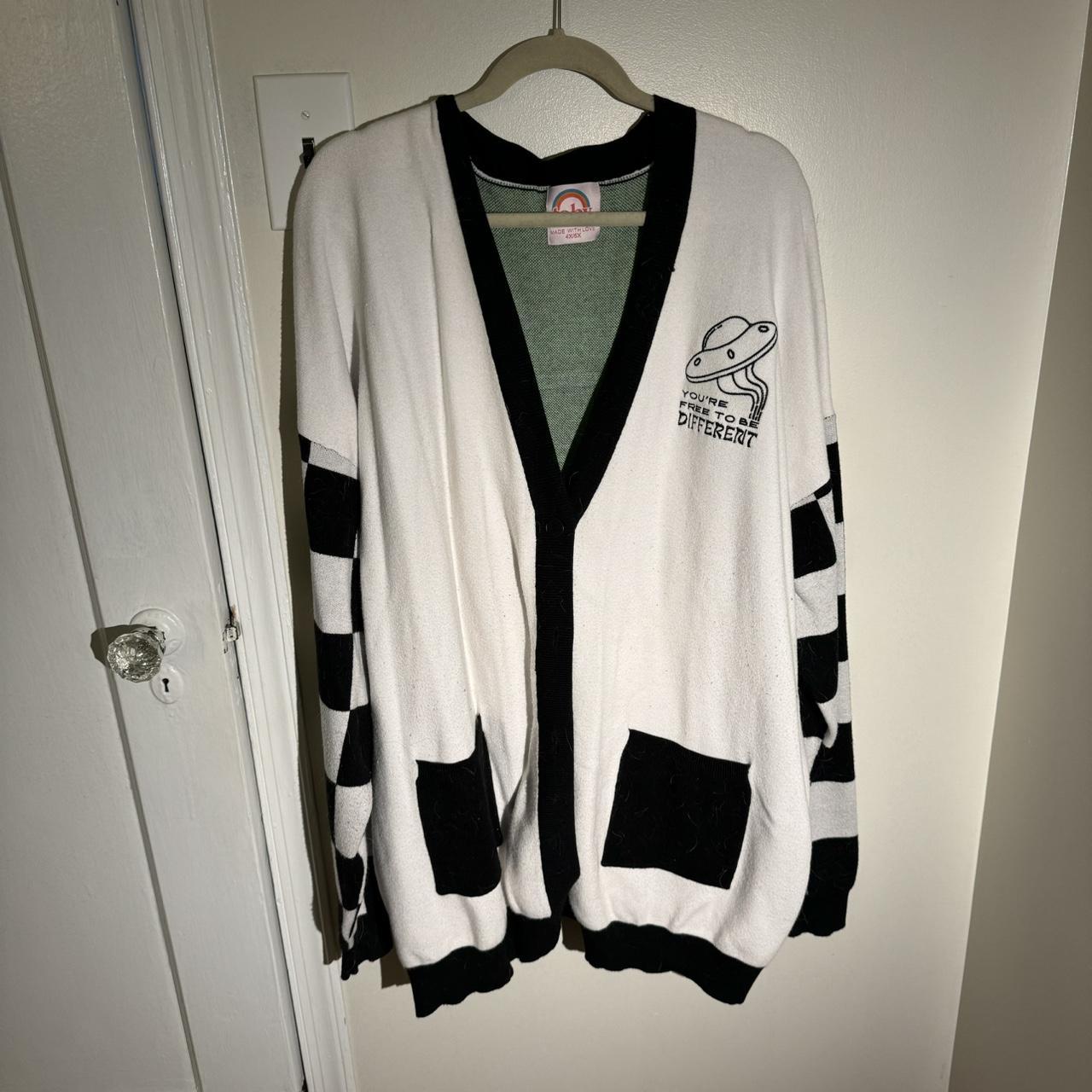 Taby alien cardigan. Like new. Size 4x / 5x #torrid... - Depop