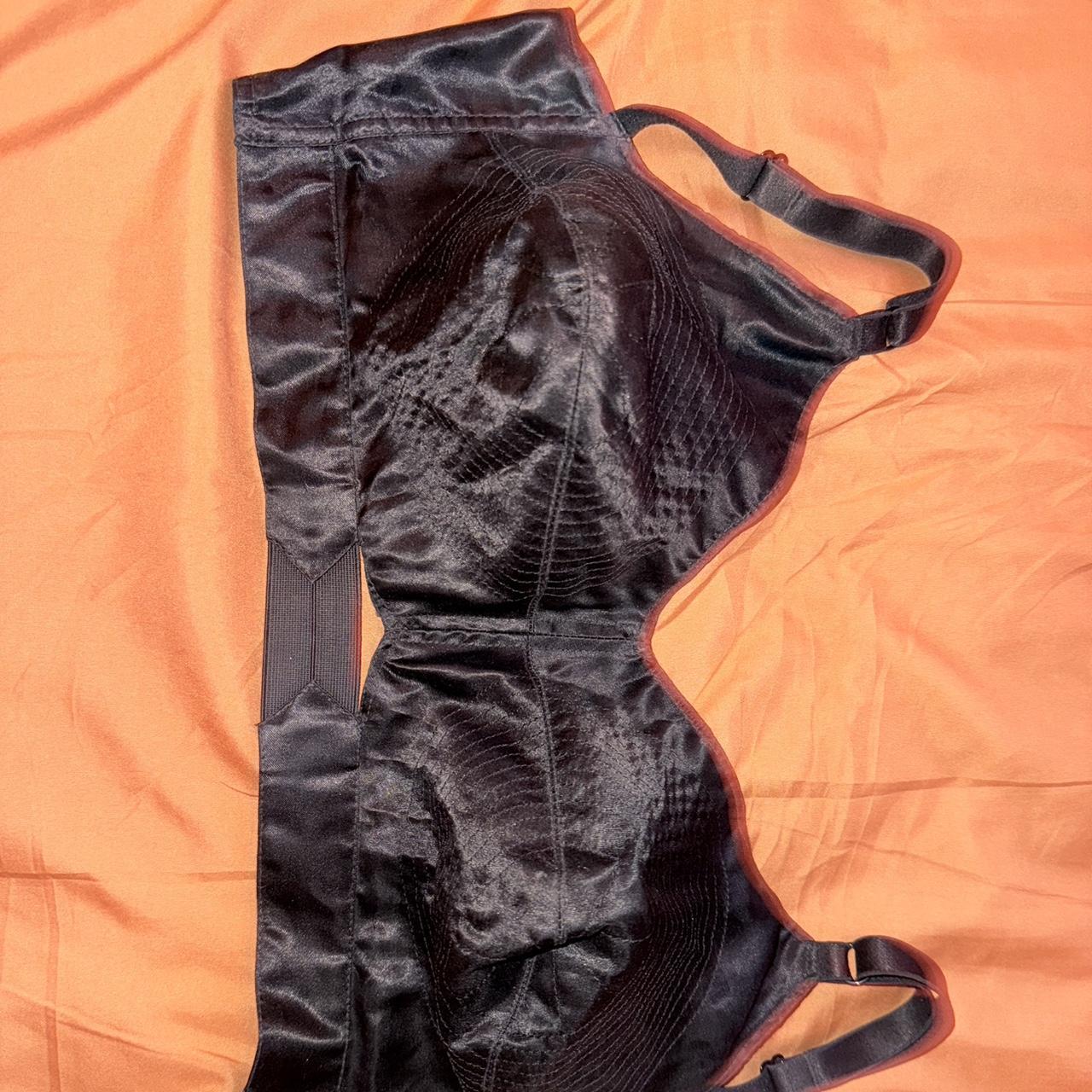 What Katie Did bullet bra 1950s style #wirefree... - Depop