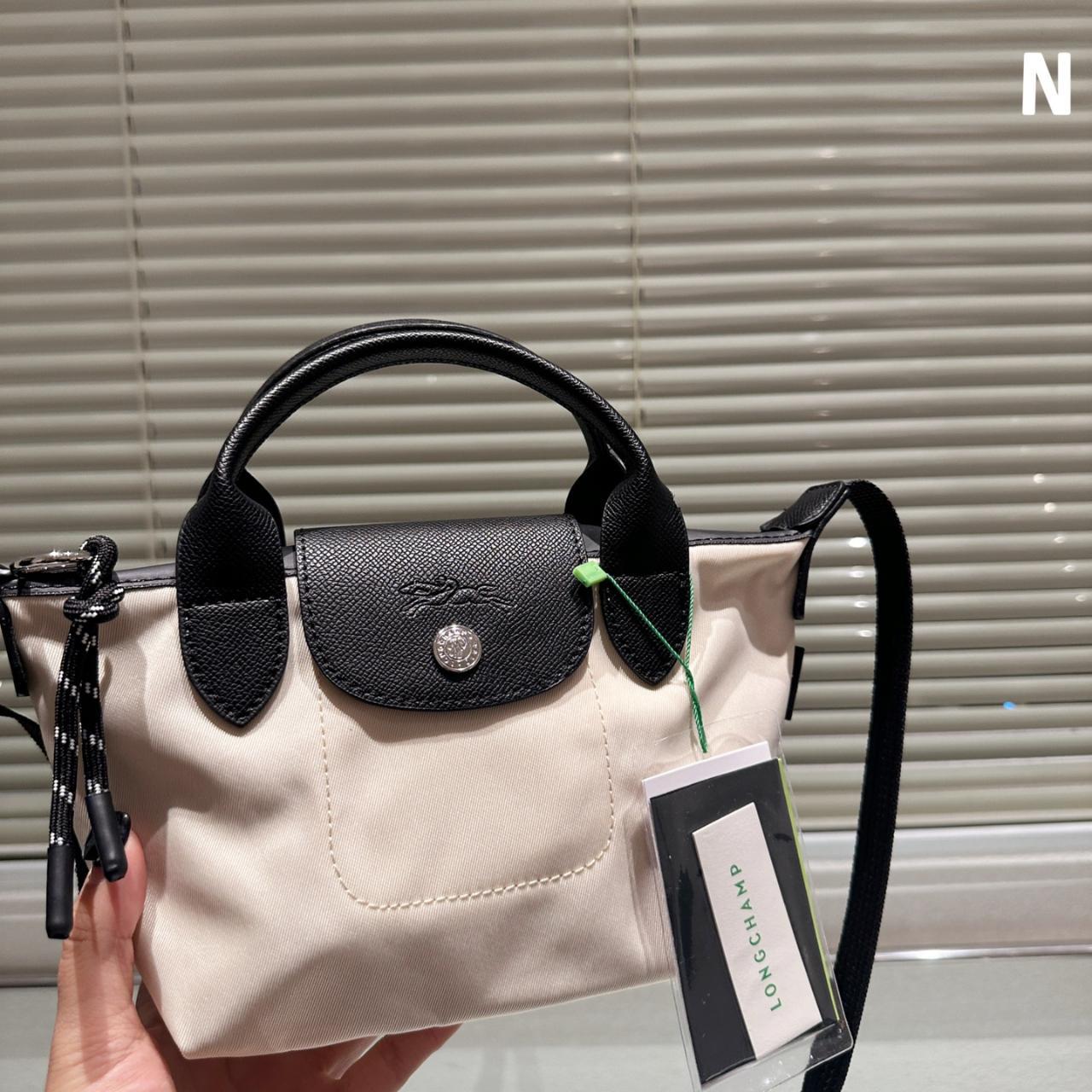 Longchamp Mini crossbody bags brand new never be used - Depop