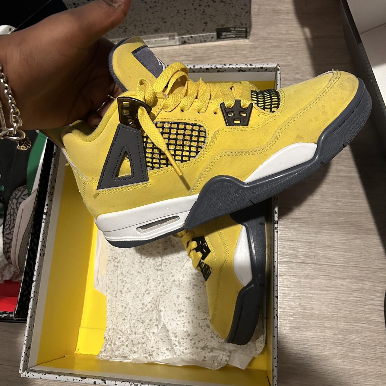 Lighting 4’s - Depop