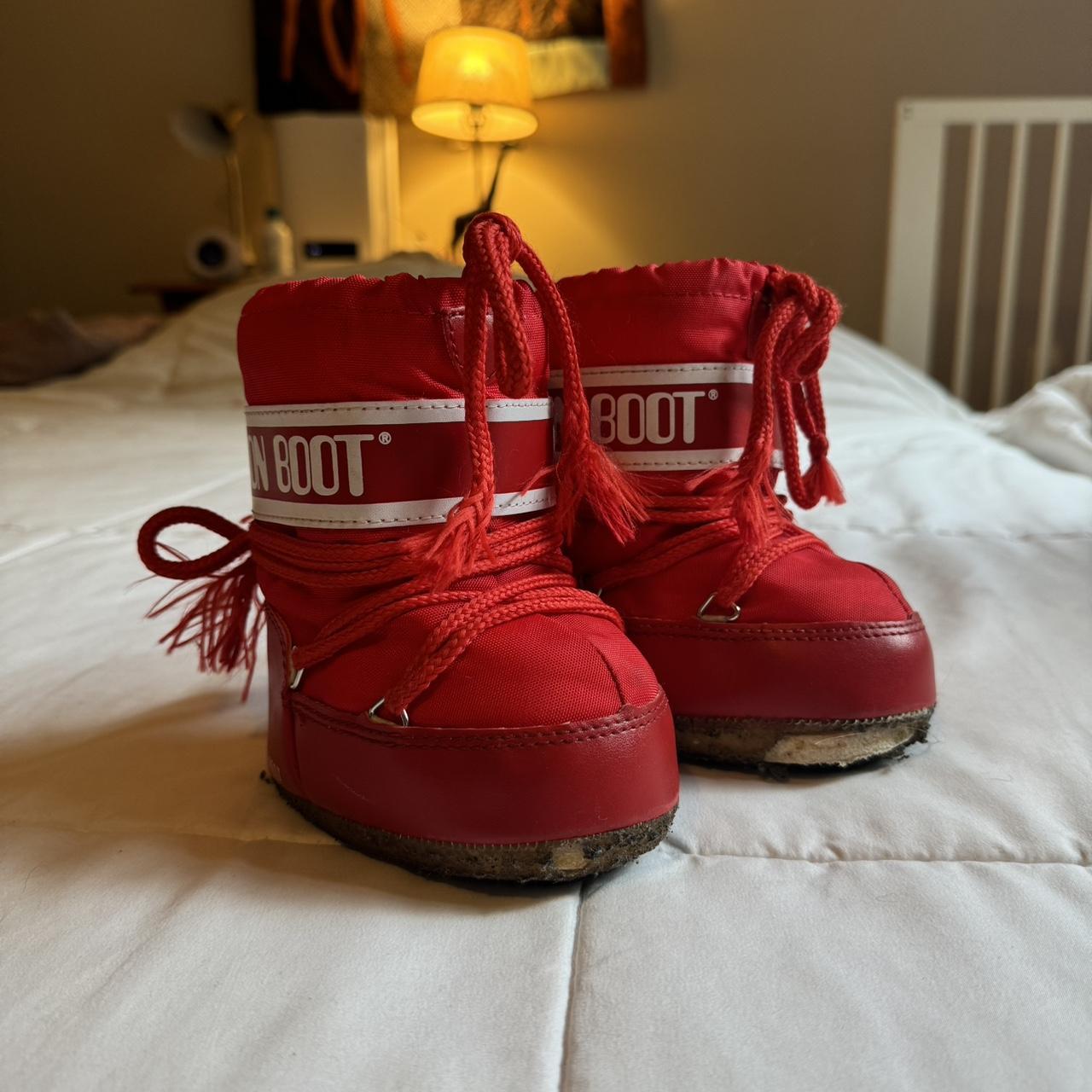 Red baby moon boots (size 19-22 in EU sizing) - Depop