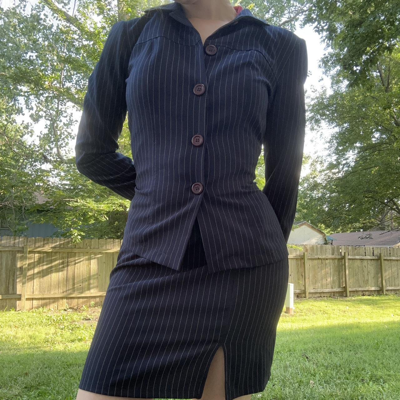 90’s vintage two piece suit! I tried my best to do... - Depop