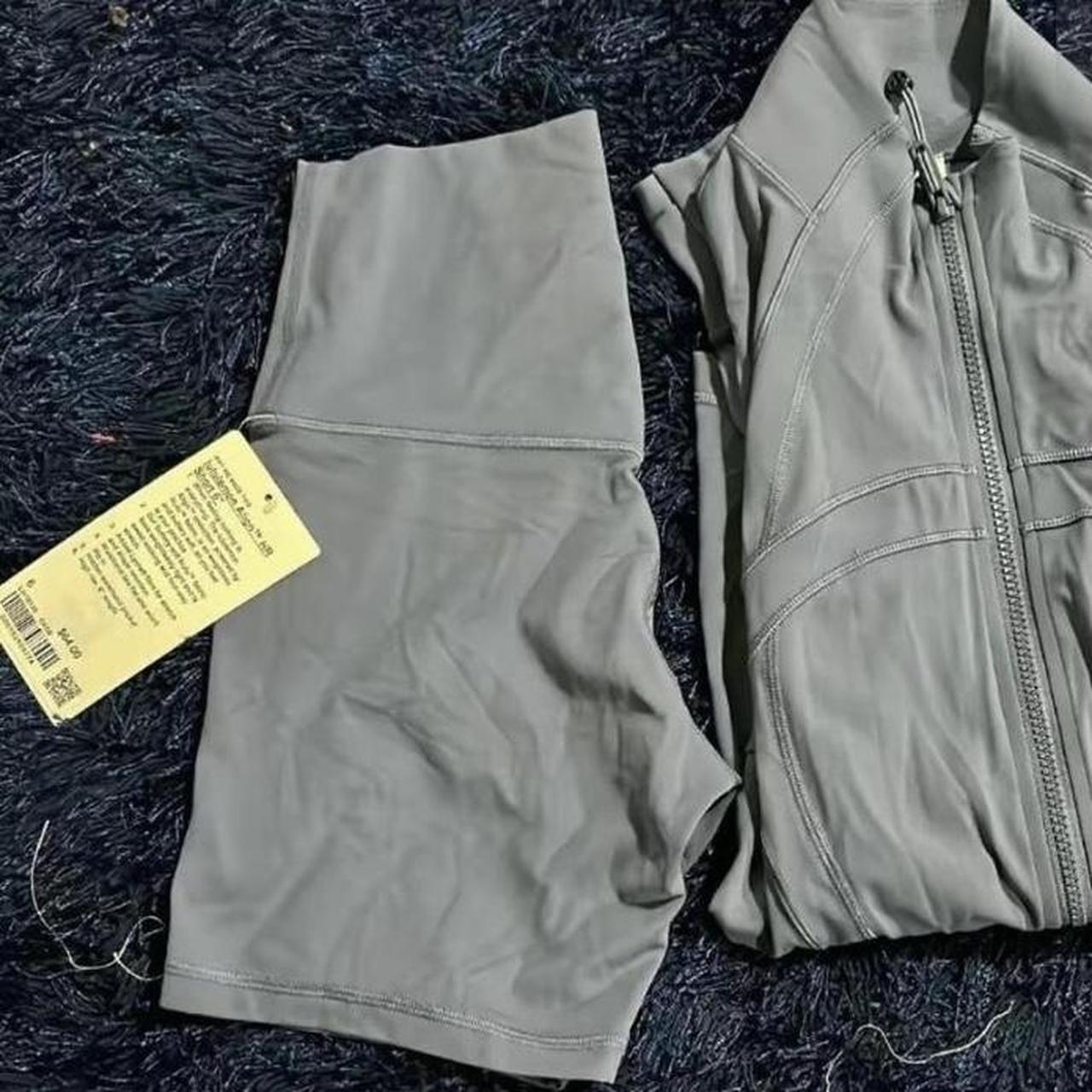 Lululemon grey set #lululemonleggings size small - Depop