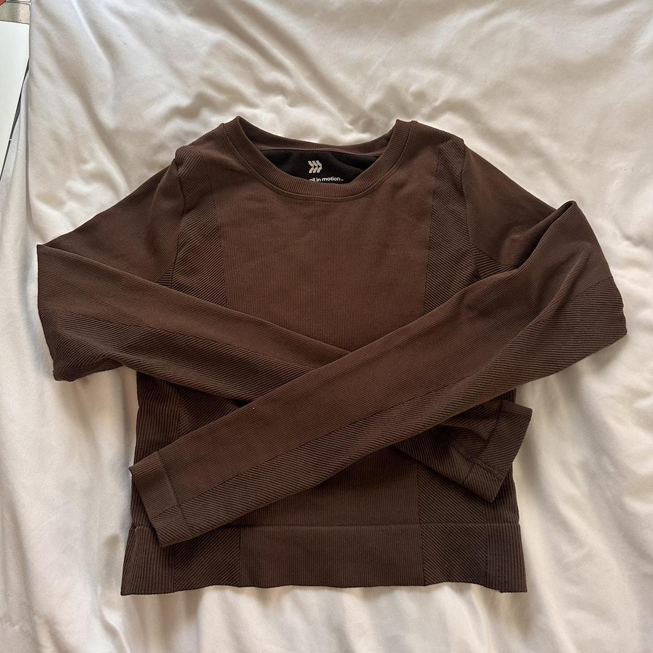 brown long sleeve tight crop 🤎🤎 super flattering and... - Depop
