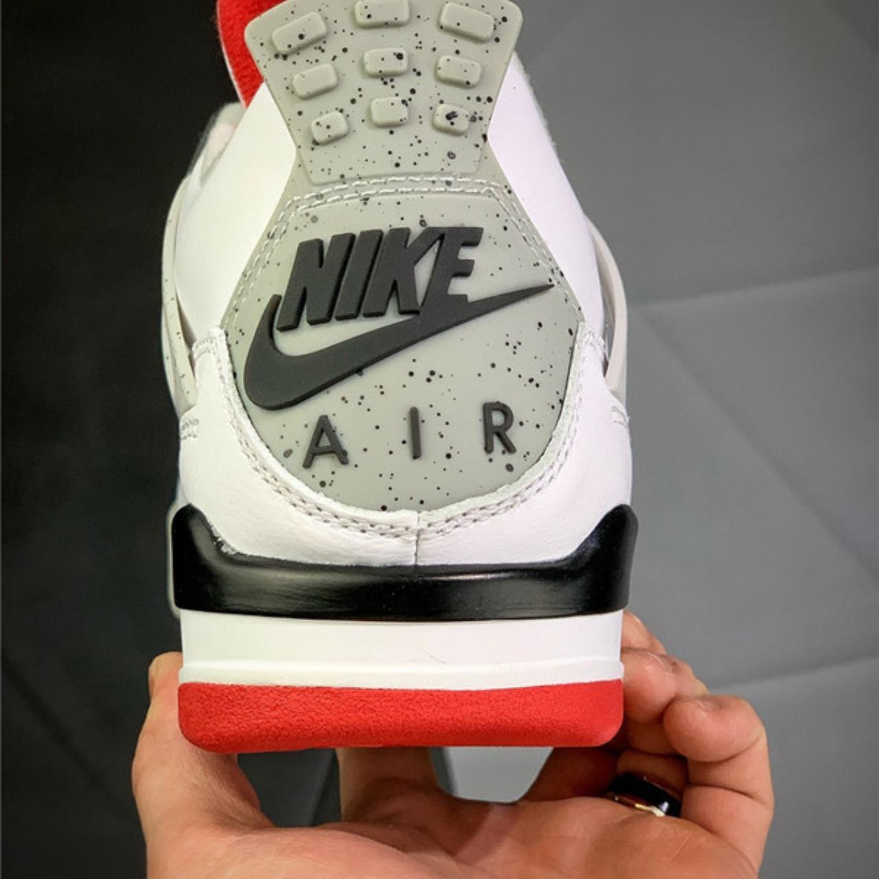 nike AJ4 - Depop