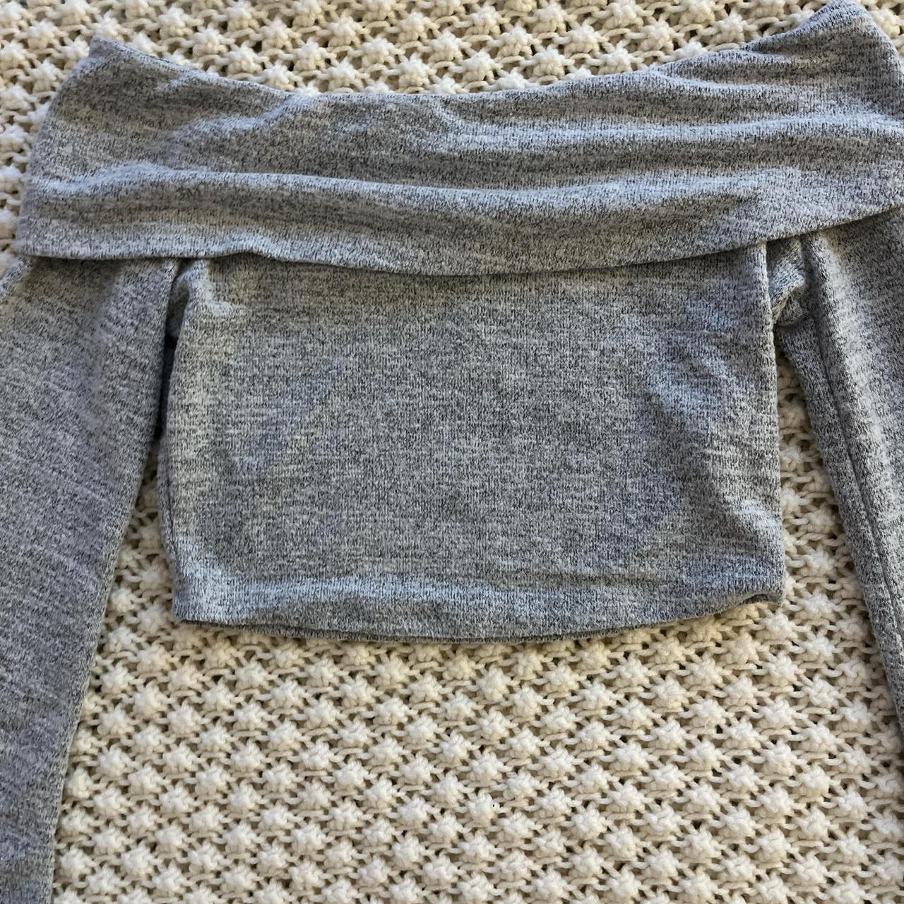 Grey Off the shoulder flare crop top - Depop