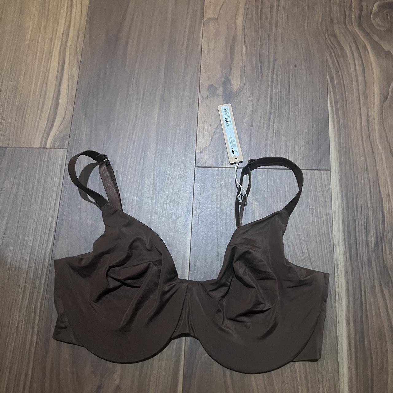 SKIMS Smoothing Intimates full coverage bra Color... - Depop