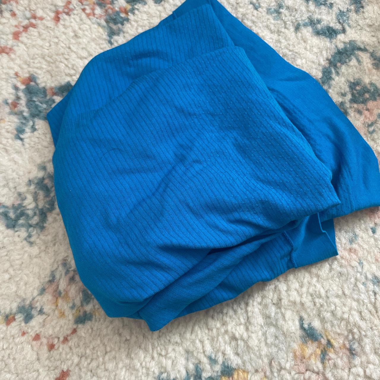 size 4 lulu poolside blue swiftly top - Depop