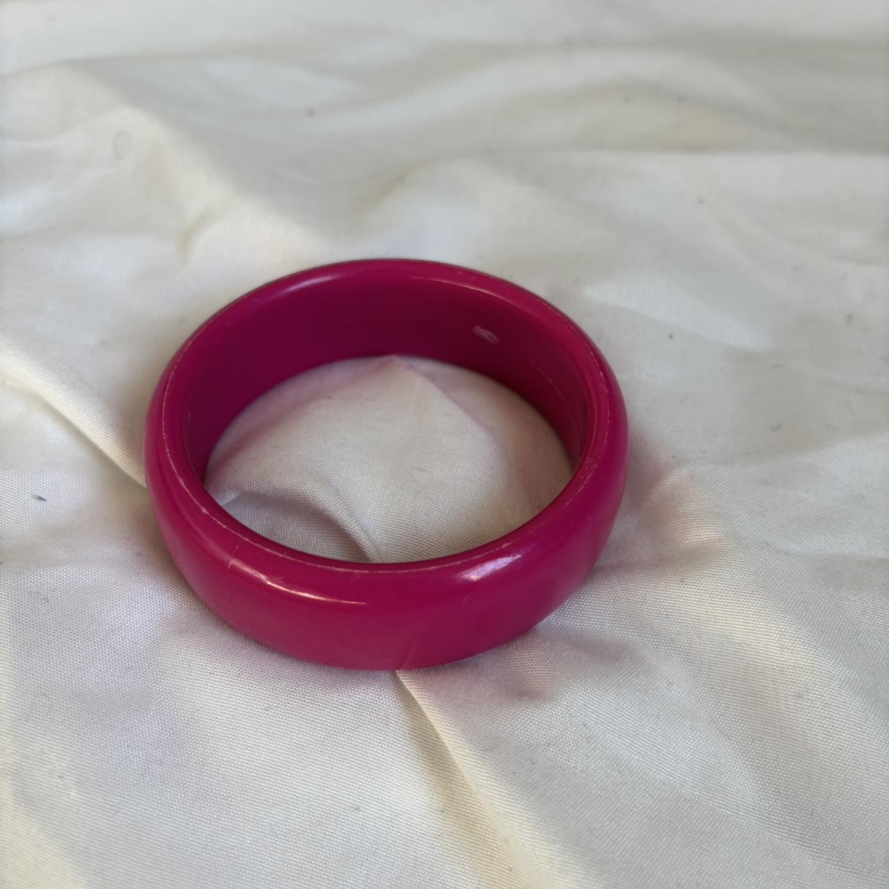 Pink 80s retro chunky bangle bracelet... | Depop