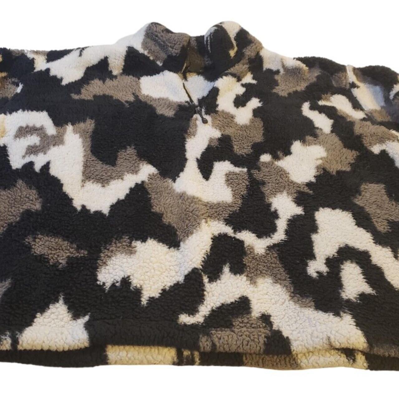 Eddie Bauer We Wander Plush 1/4 Zip Black Camo XL... | Depop