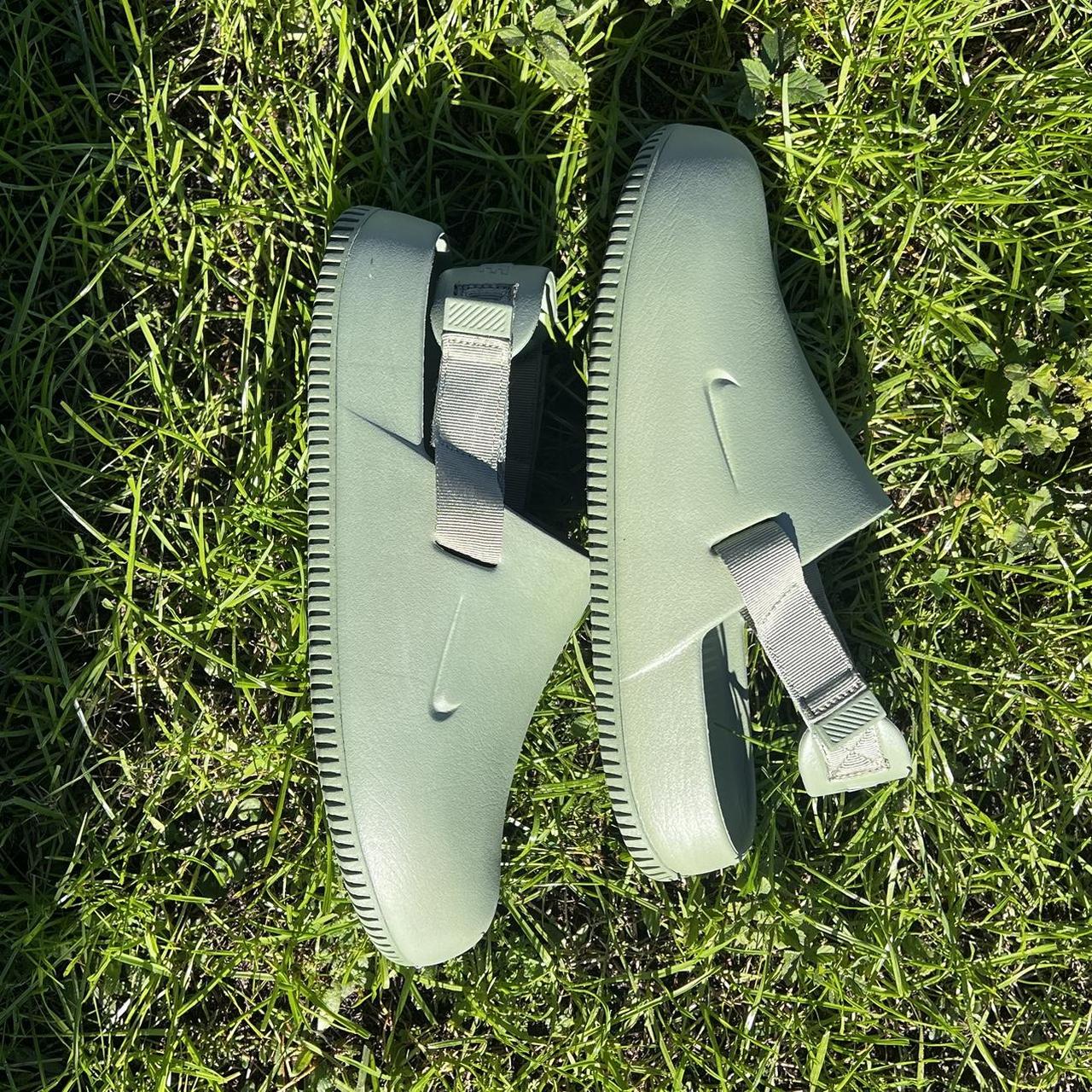 Nike green and khaki clogs #clogs | Depop