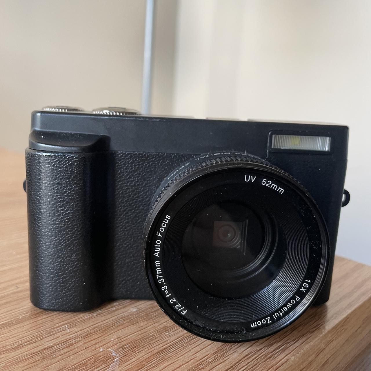 4K digital camera with flip screen, 48MP, with SD... - Depop