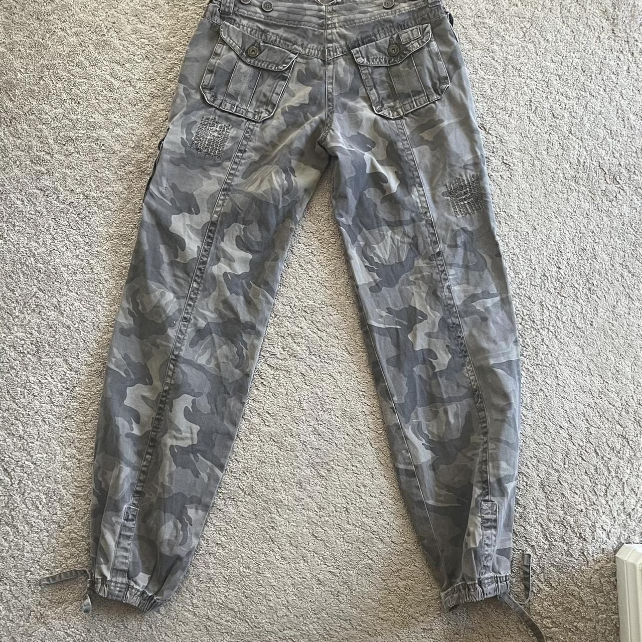 90s Camo cargo Picasso style jeans U.S.A size small... - Depop
