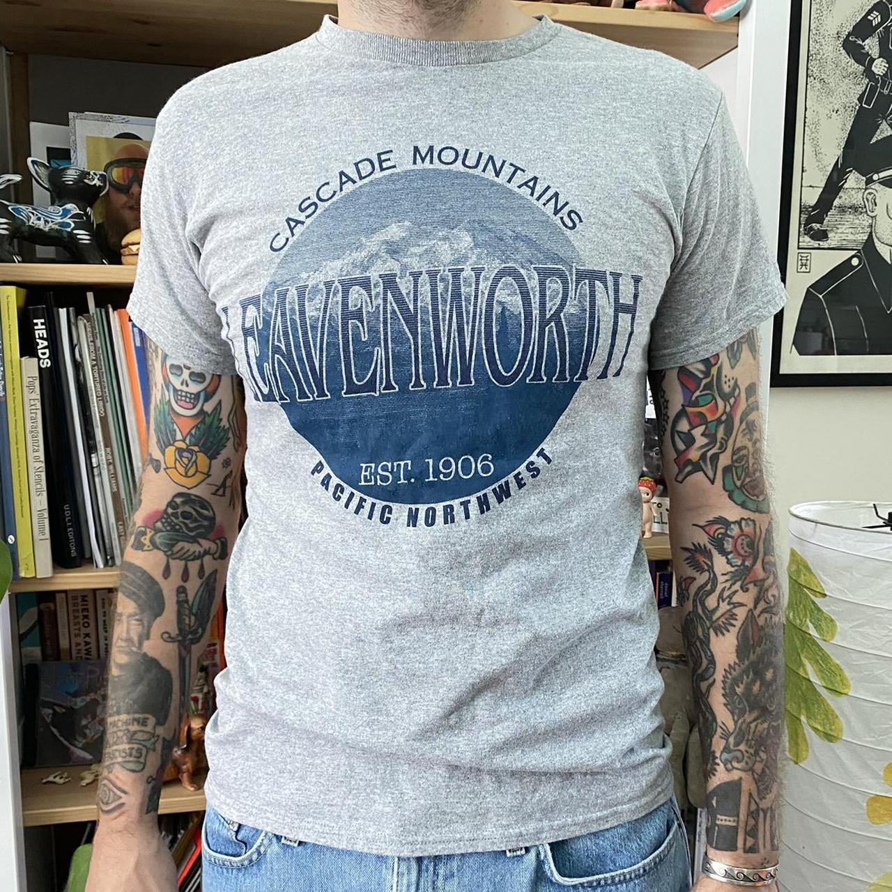 Vintage Cascade Mountains Tshirt! Love the graphic... - Depop