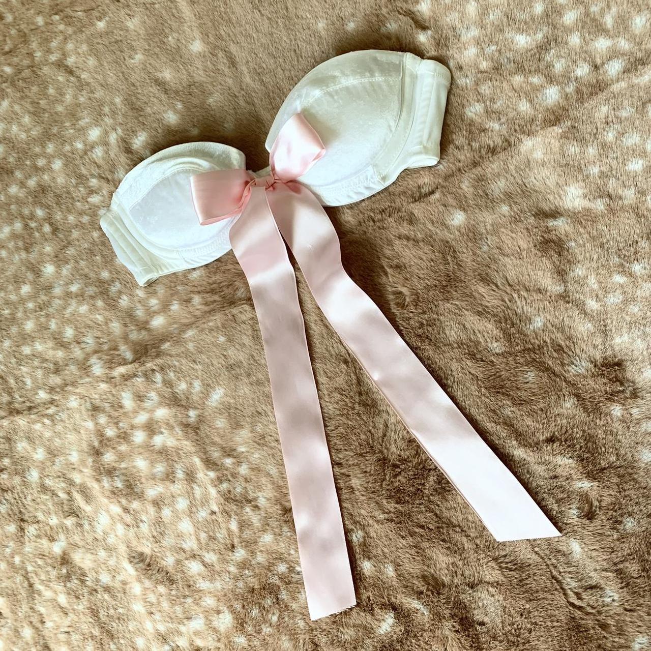 Wonderbra Women's White and Pink Bra | Depop