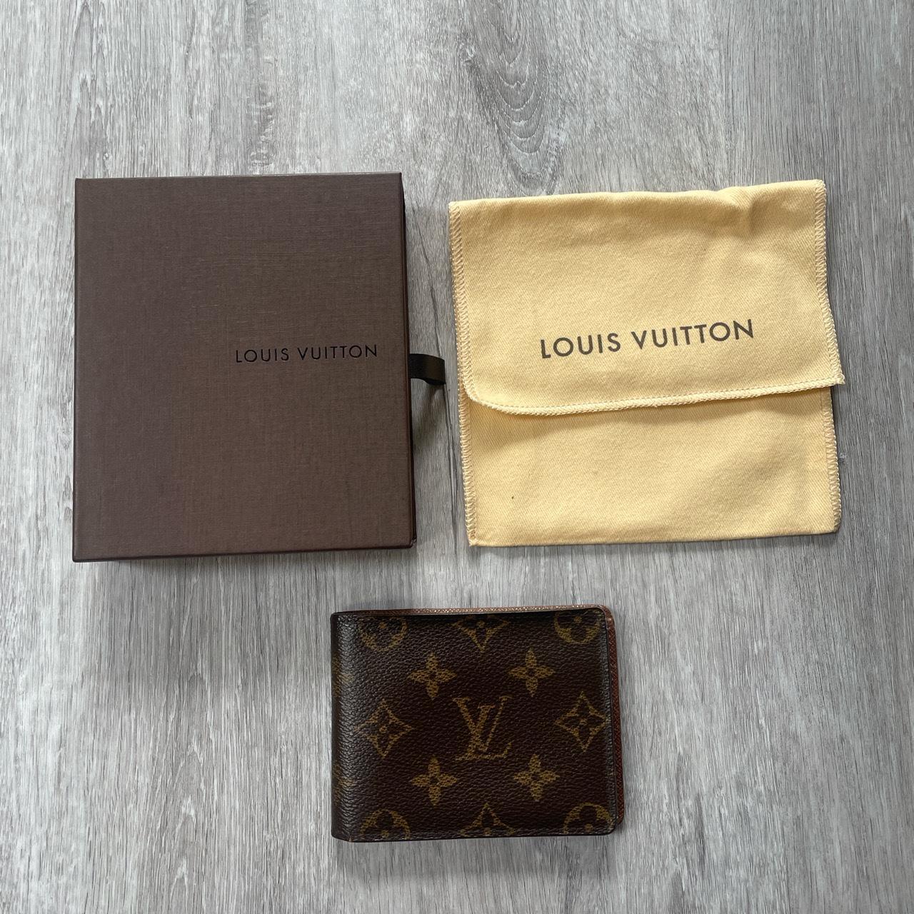 •Men’s Louis Vuitton Leather Wallet ⚠️FREE... - Depop