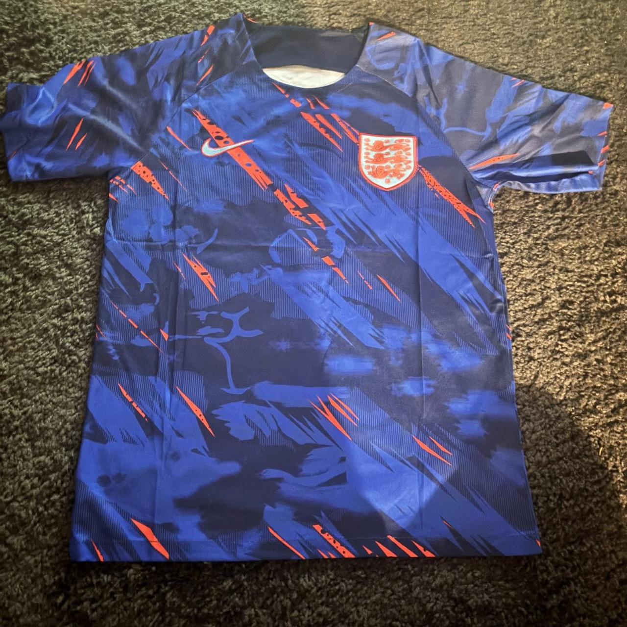 England Training kit - size medium | Depop