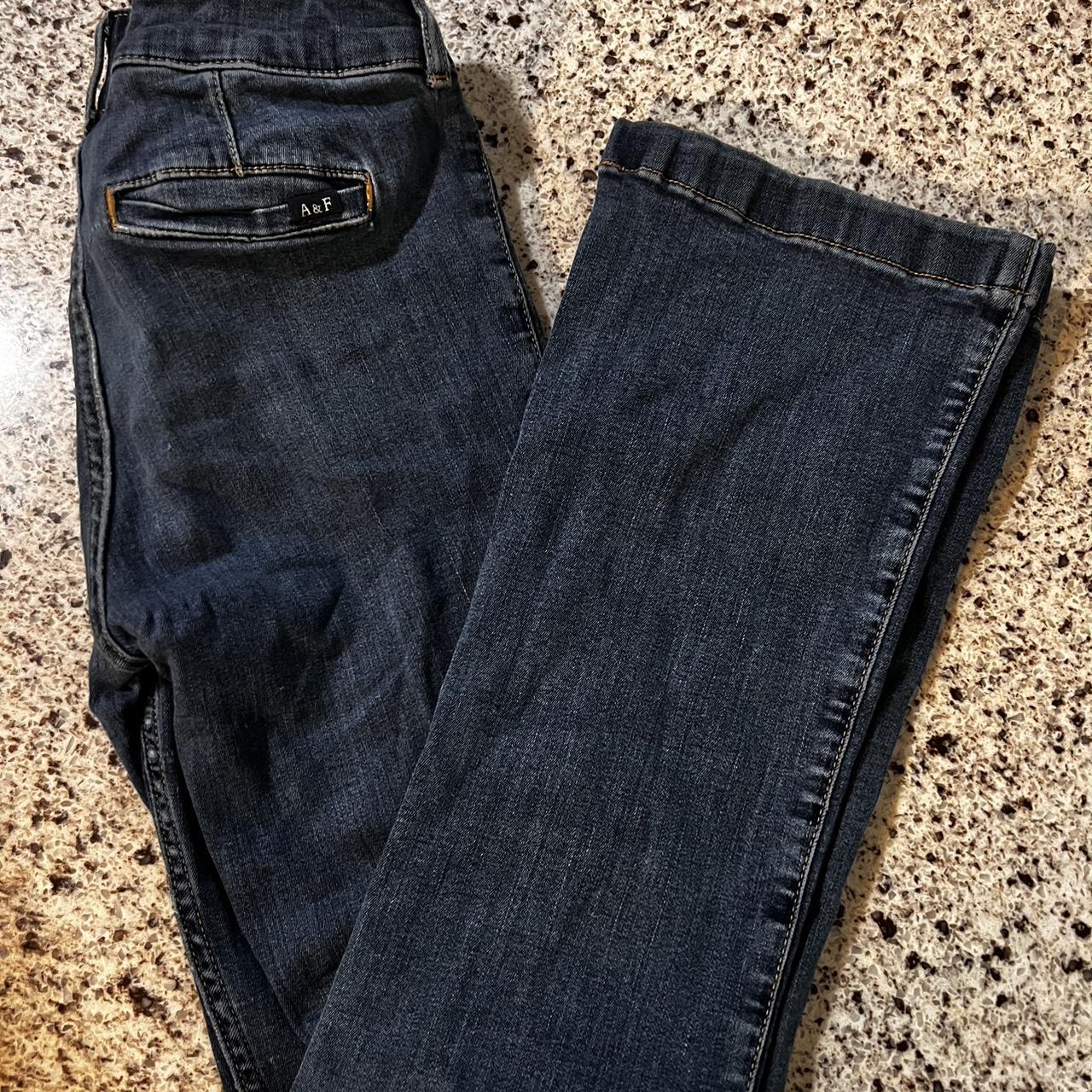 Abercrombie Kids Low Rise Jeans Size 17/18 Short - Depop