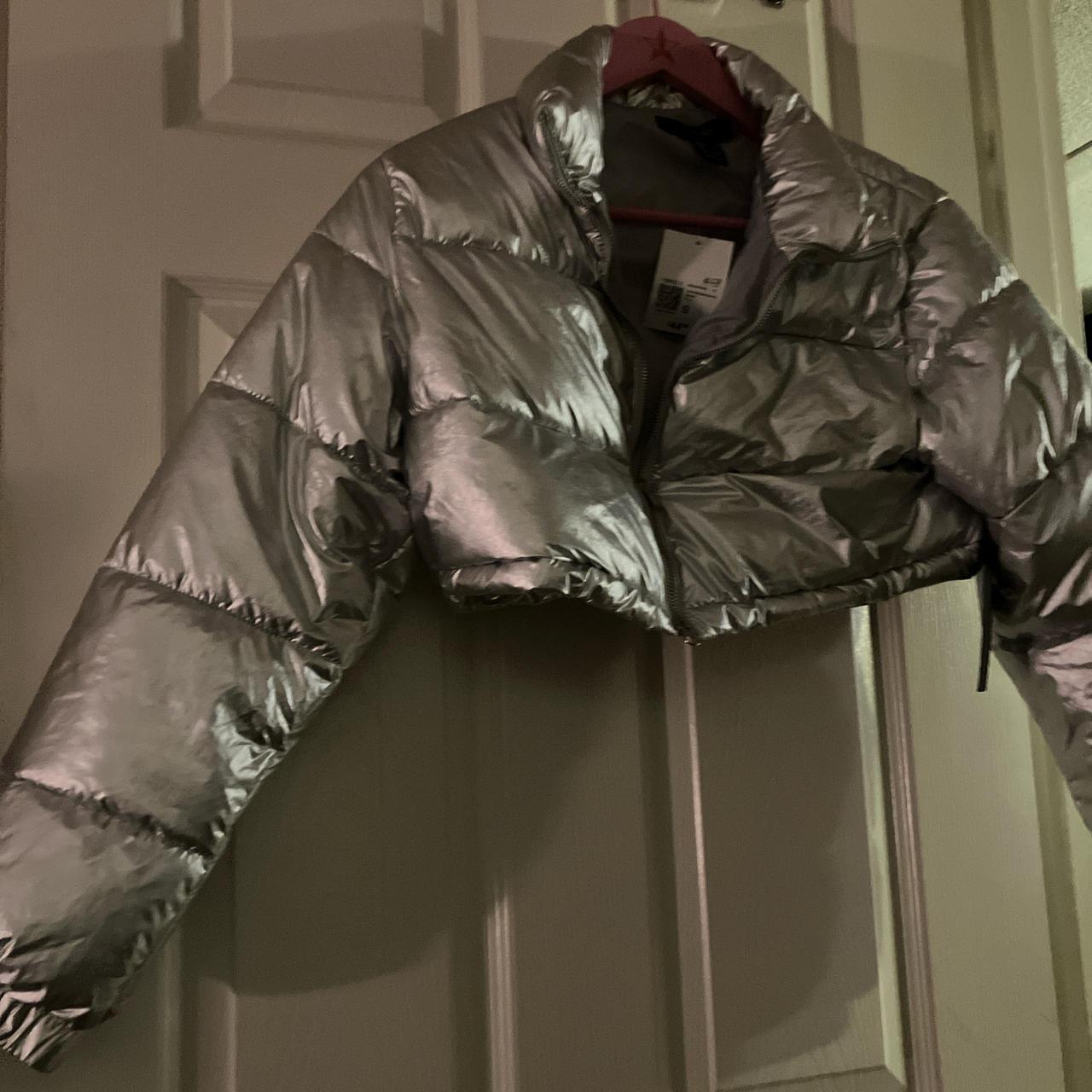 Silver cropped puffer jacket #pufferjacket small... - Depop