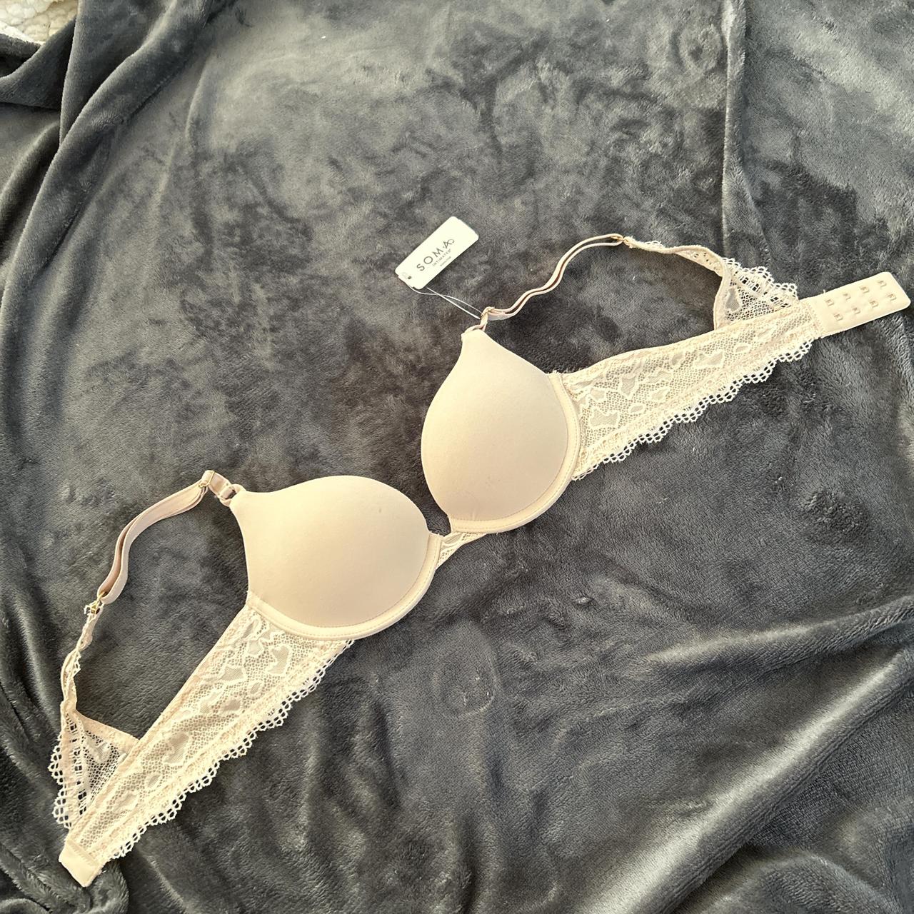 32a soma push up padded bra. Just bought don’t fit... - Depop