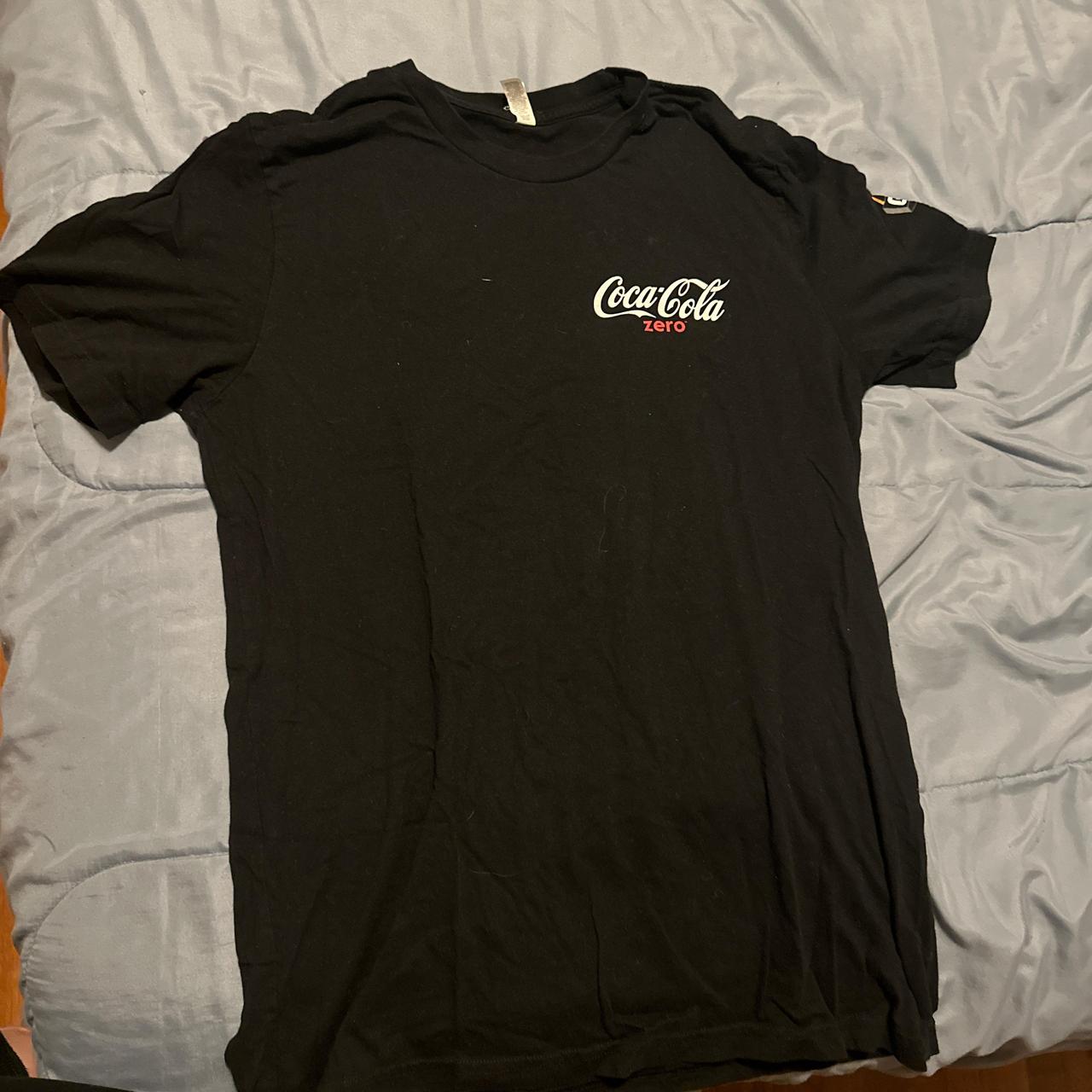 Random tshirt - Depop