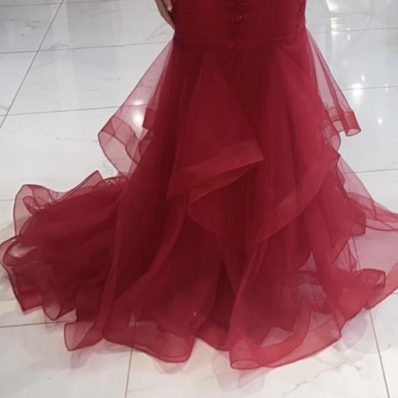 •Red Carpet Ready ‘LOLA’ prom dress, •Size 8 (I’m... - Depop