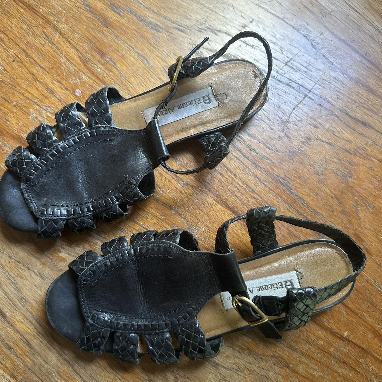 These classic vintage leather sandals are so cute!... - Depop