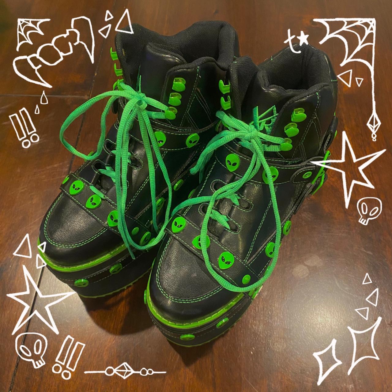 barely worn yru alien platform boots! size 7, but... - Depop