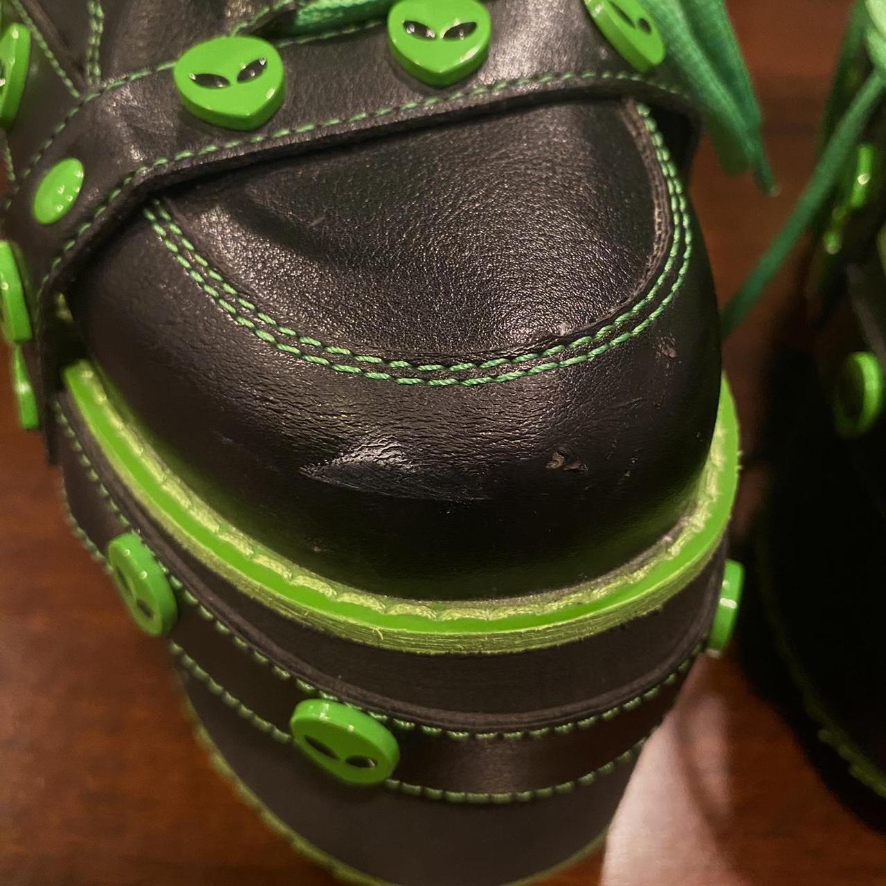 barely worn yru alien platform boots! size 7, but... - Depop