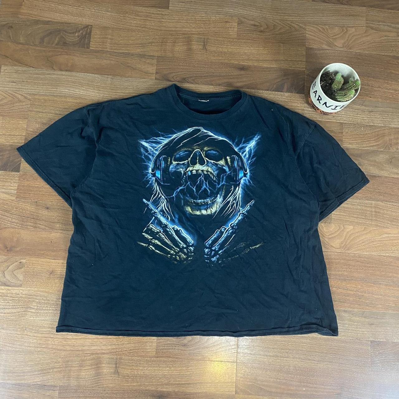 Vintage VTG Y2K Lightning Skull Graphic... | Depop
