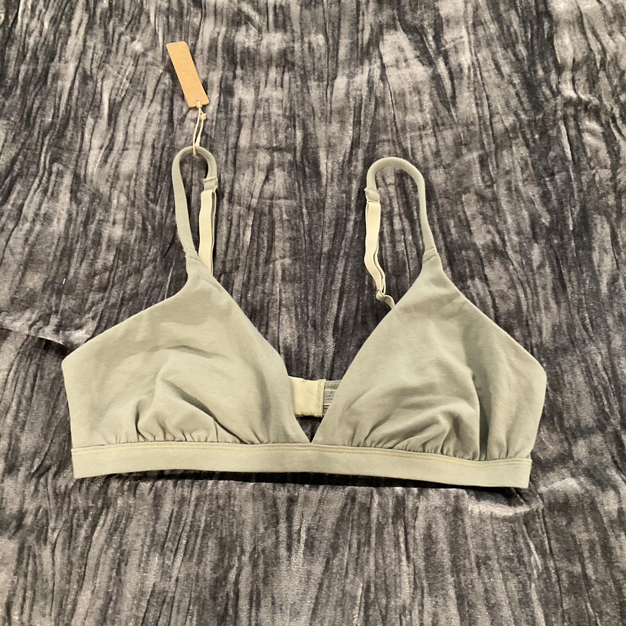 New skims triangle bra in color mineral Size L - Depop