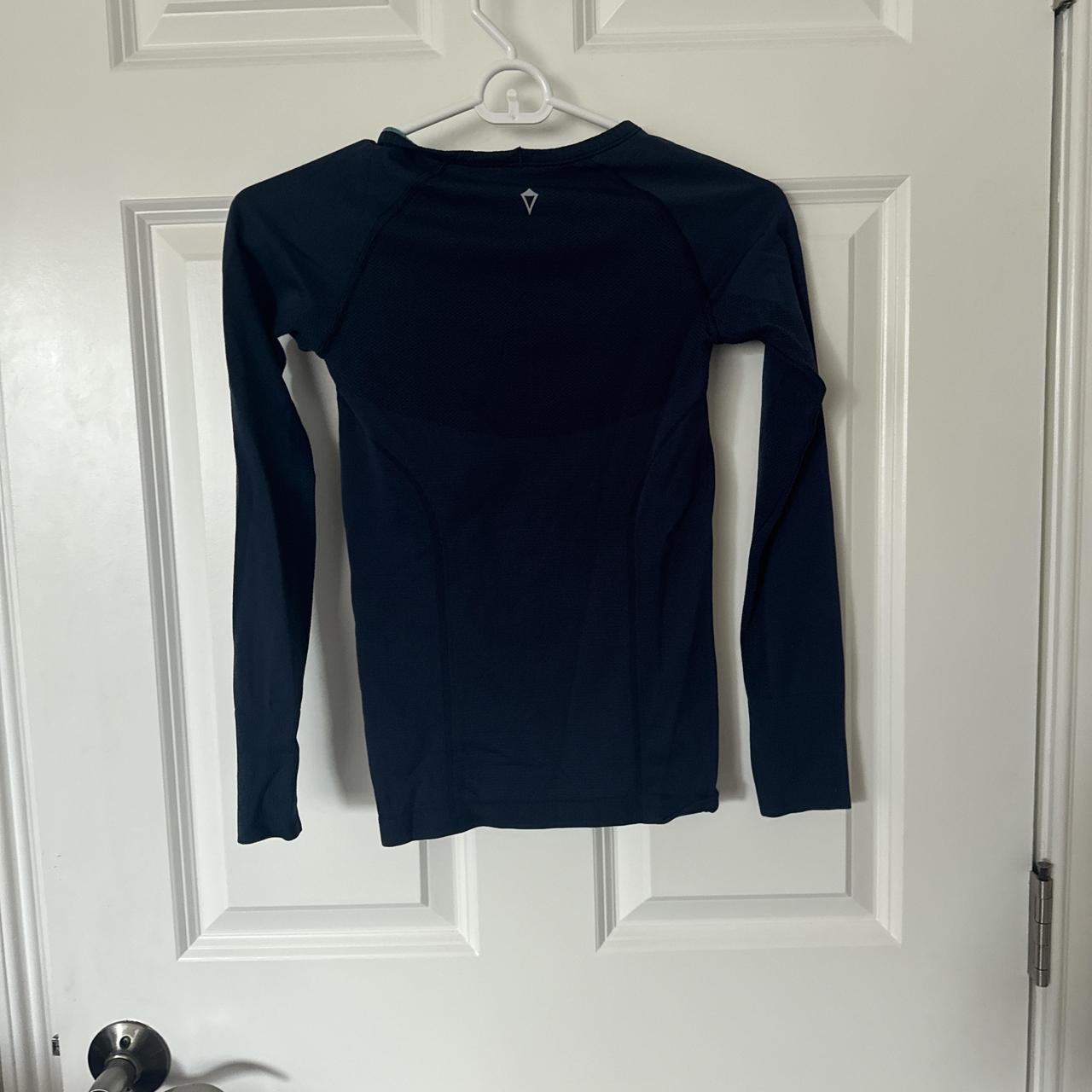 Iviva ( kids lululemon) long sleeve in size 8 - Depop