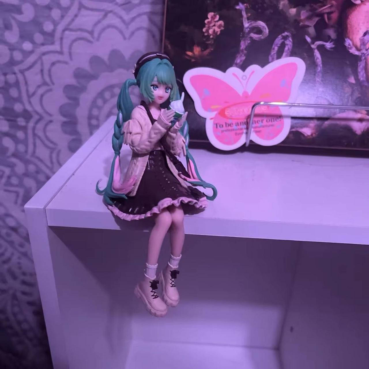 Hatsune miku sitting figure - Depop