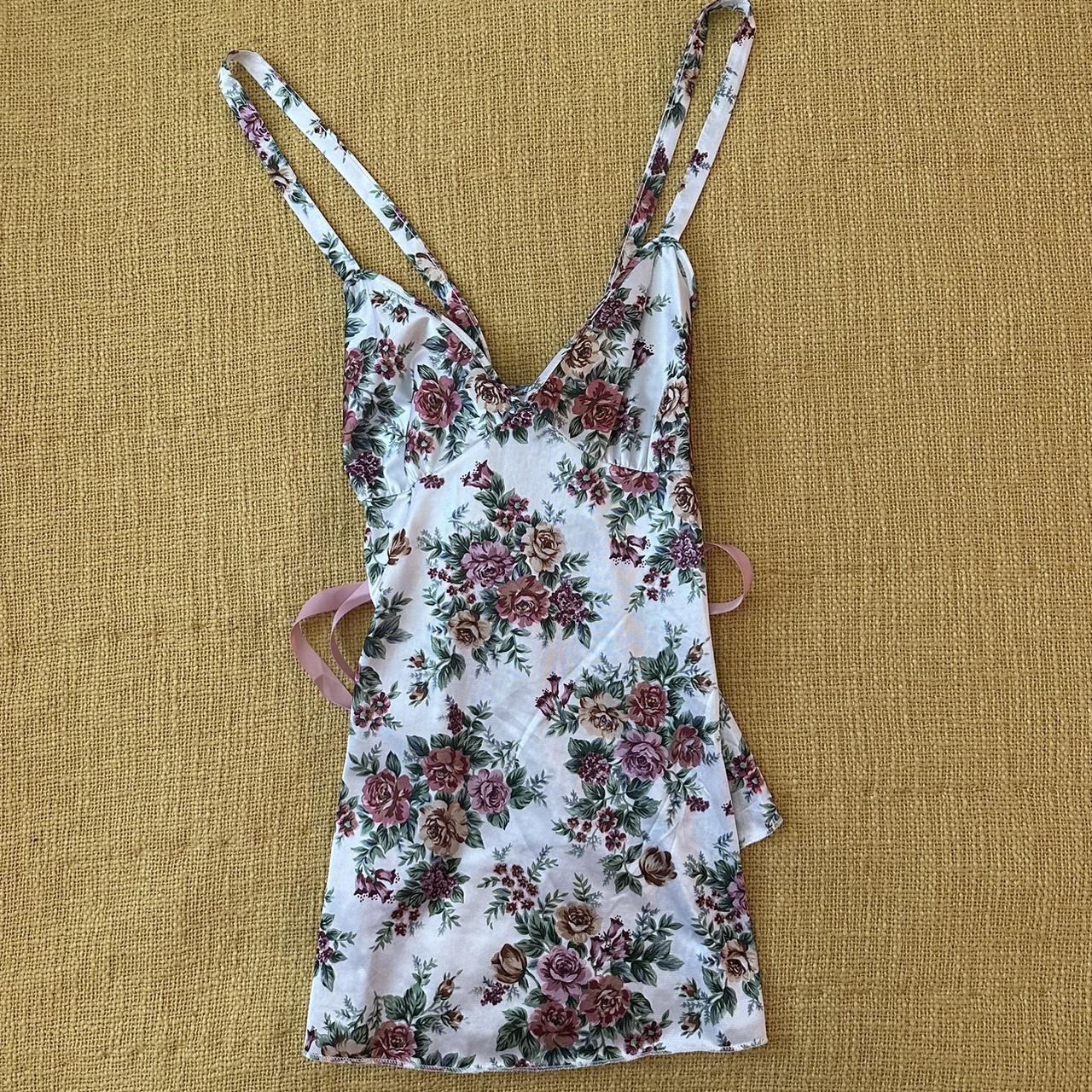 floral silky flowy split tank top light material... - Depop