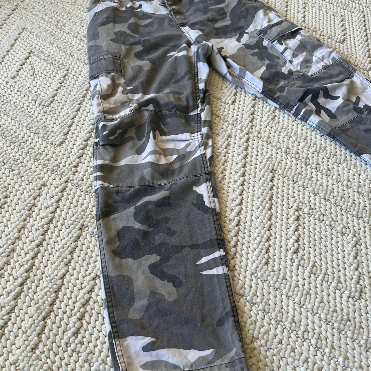 Vintage Grey Camo Straight Leg Men’s Pants Size 31... - Depop