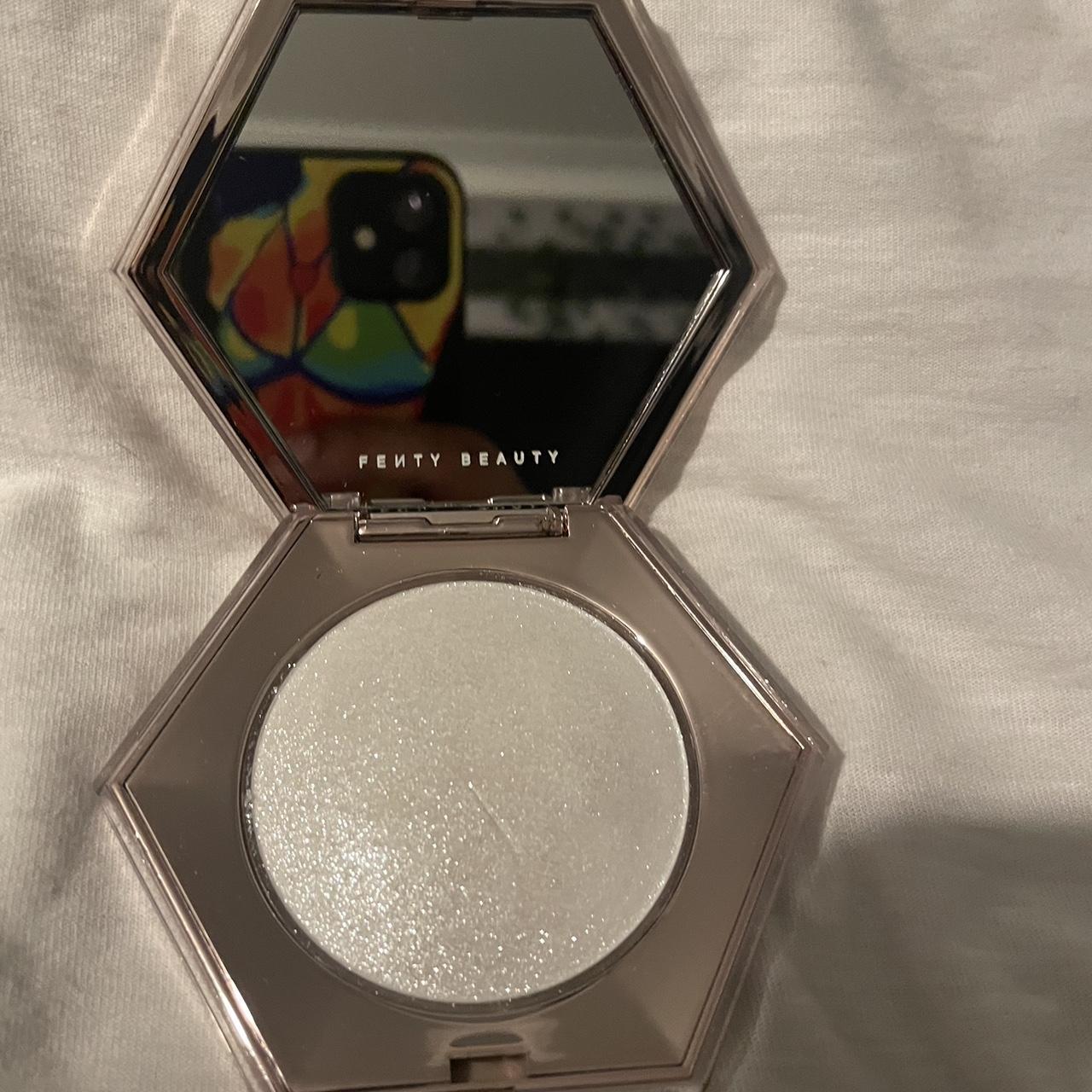 Fenty Beauty powder - Depop