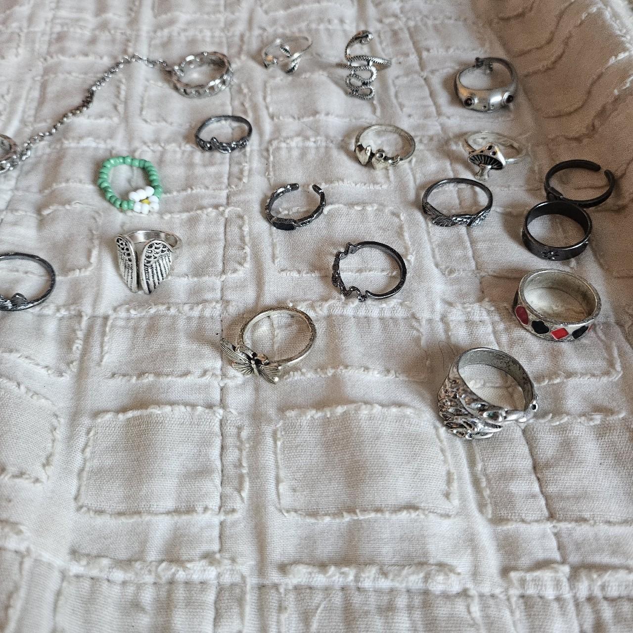 Random 19 piece ring set - Depop