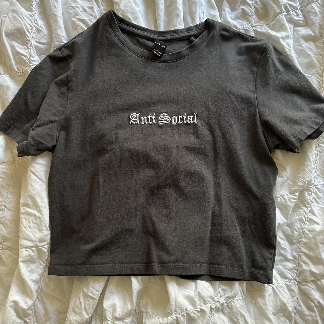 charcoal crop 🖤 - Depop