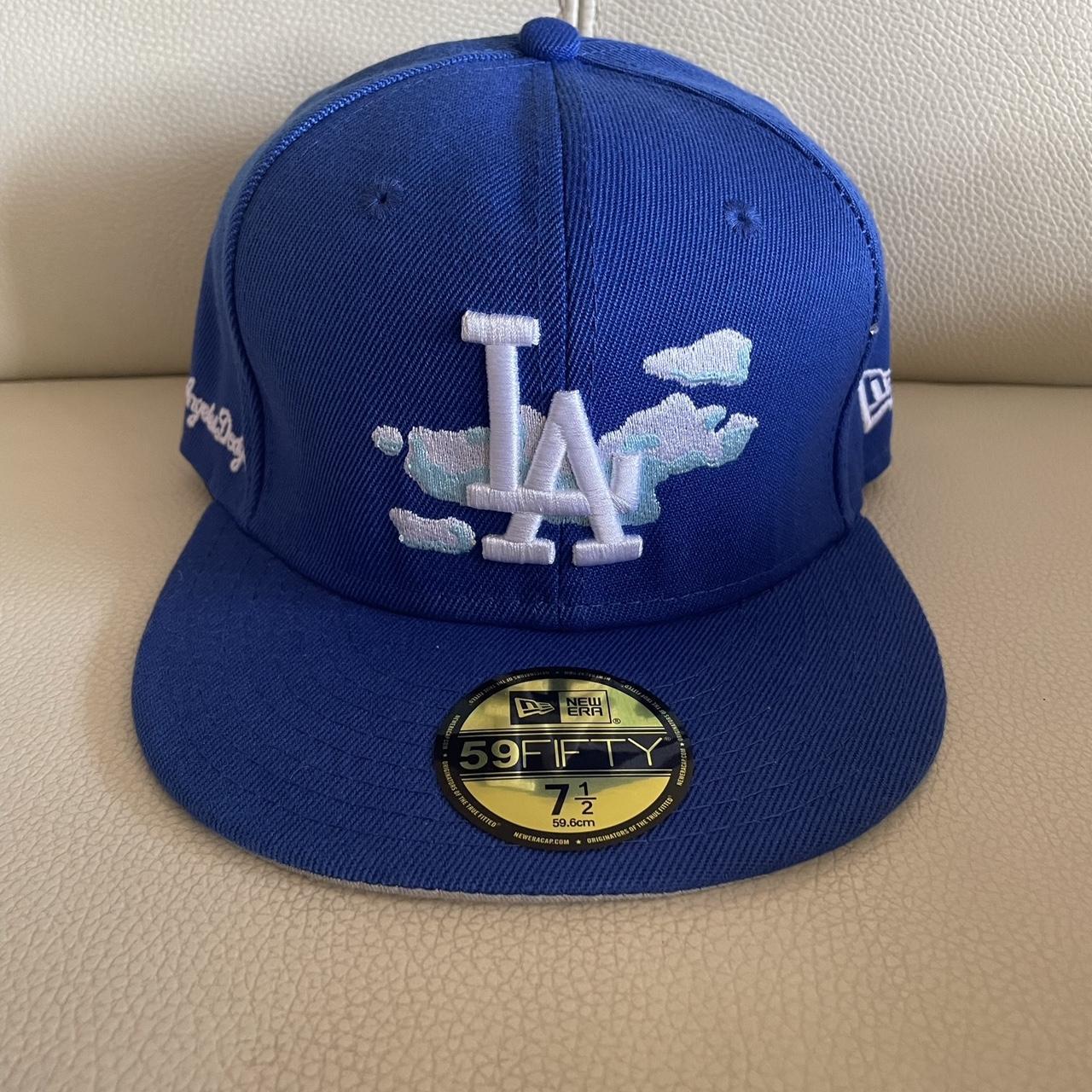 New Era blue and white LA cloud fitted hat - Depop