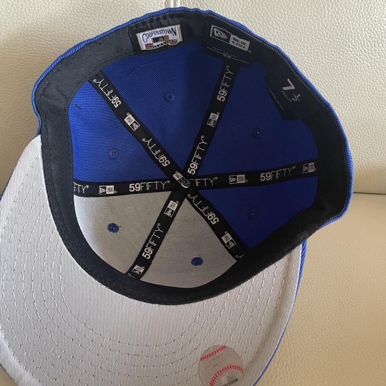 New Era blue and white LA cloud fitted hat - Depop