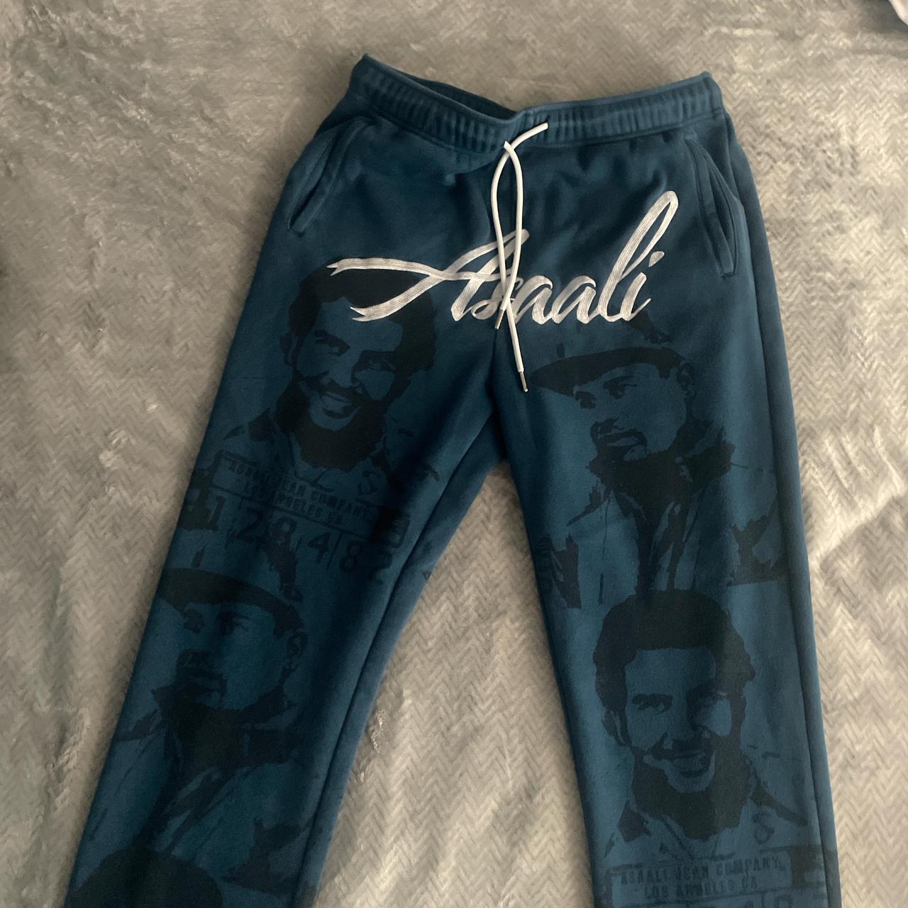 Asaali sweats XXL Fits like an XL - Depop
