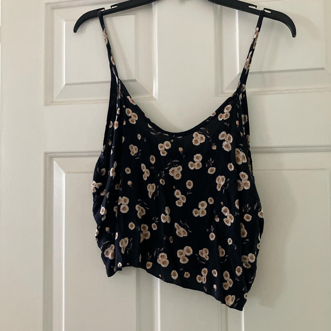 Black and cream floral cropped tank top | Depop