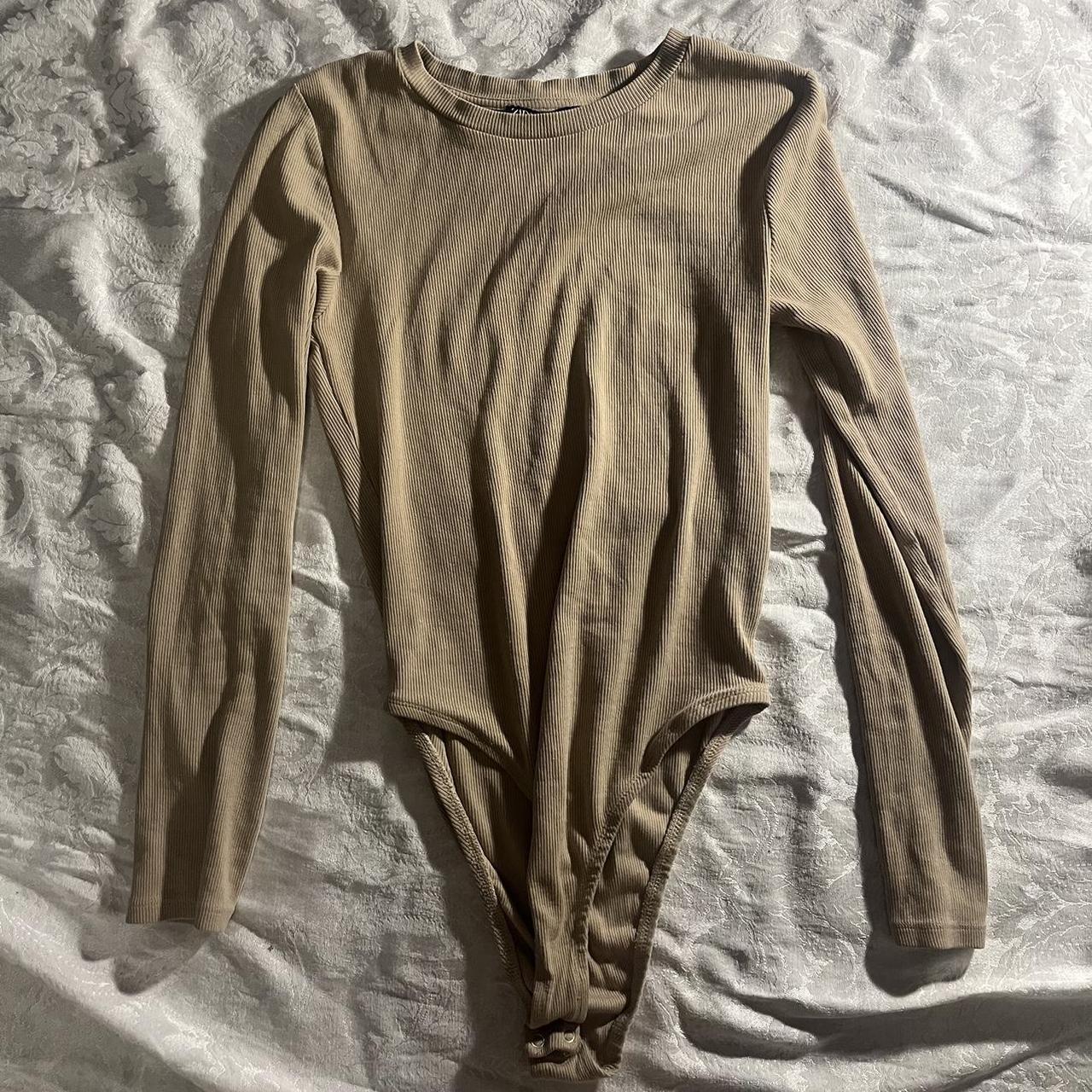M Tan Ribbed Zara Bodysuit! Perfect to... - Depop