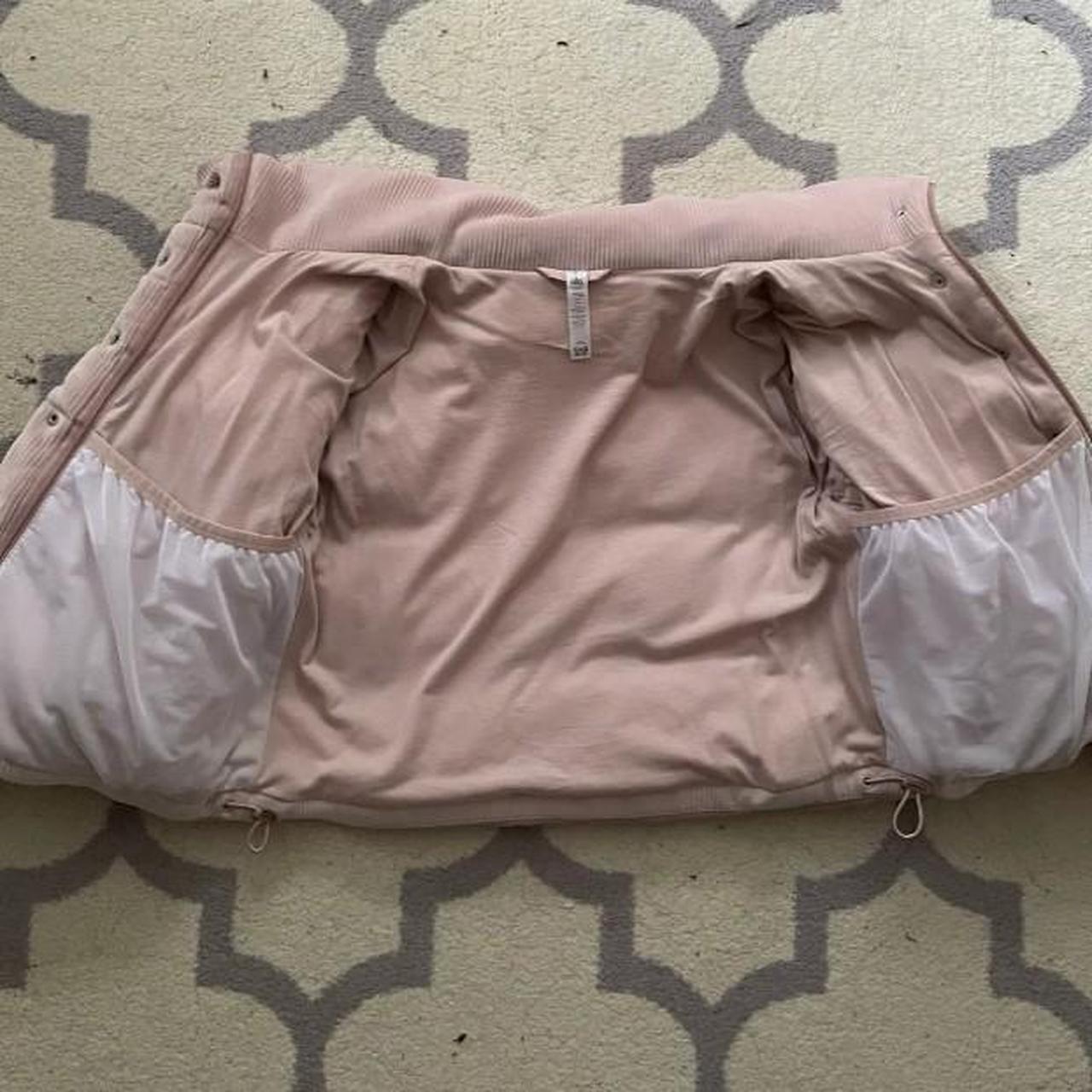 Alo Ribbed Gold Rush Puffer - Depop