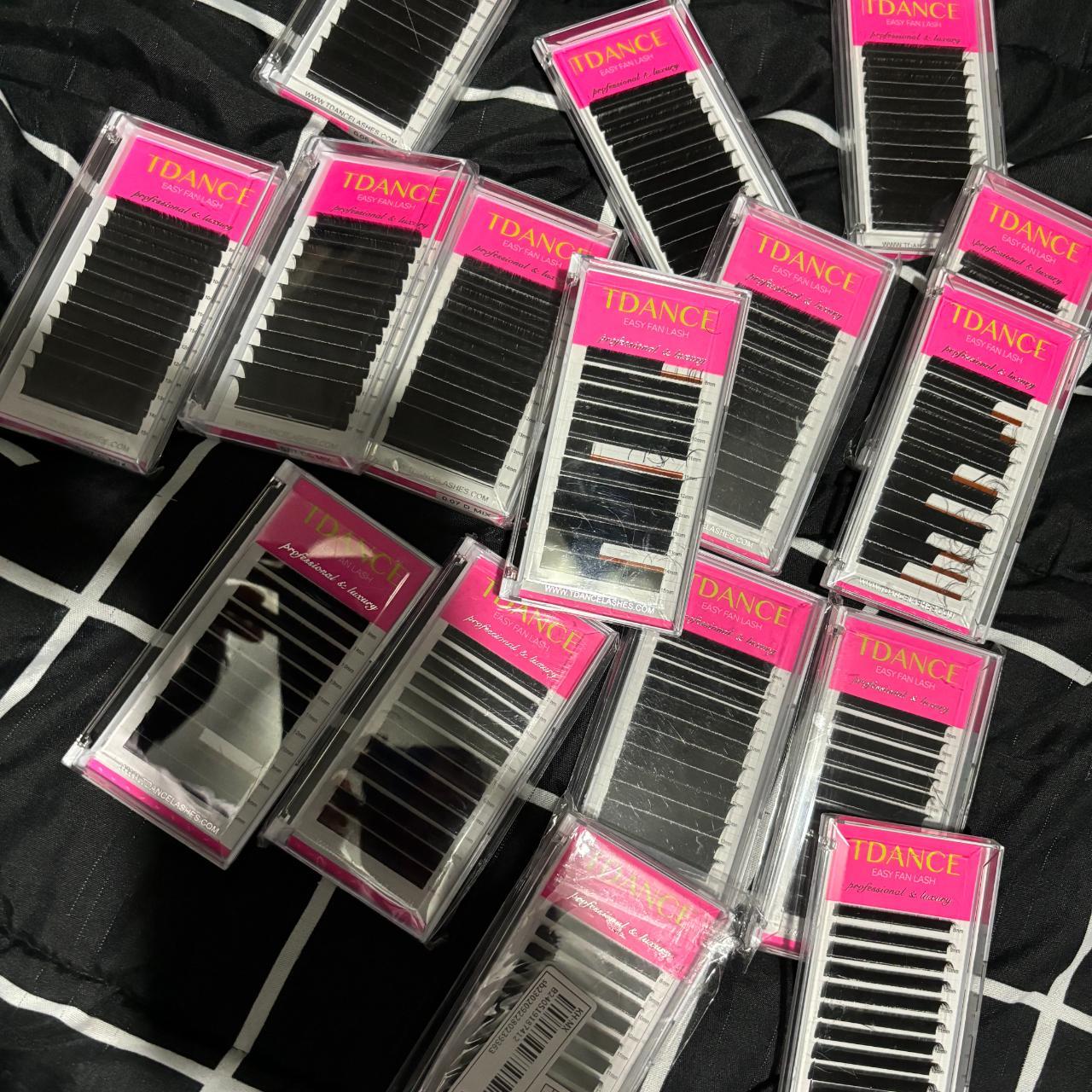 t dance easy fan lash trays - Depop