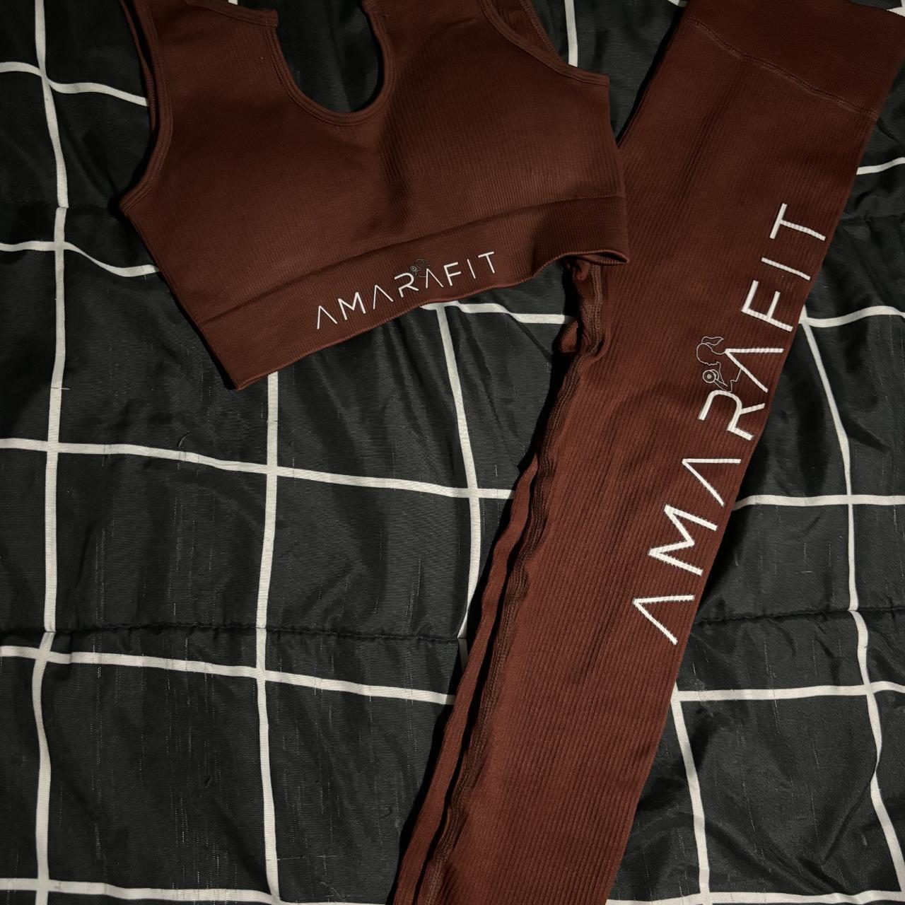 women brown workout set - Depop