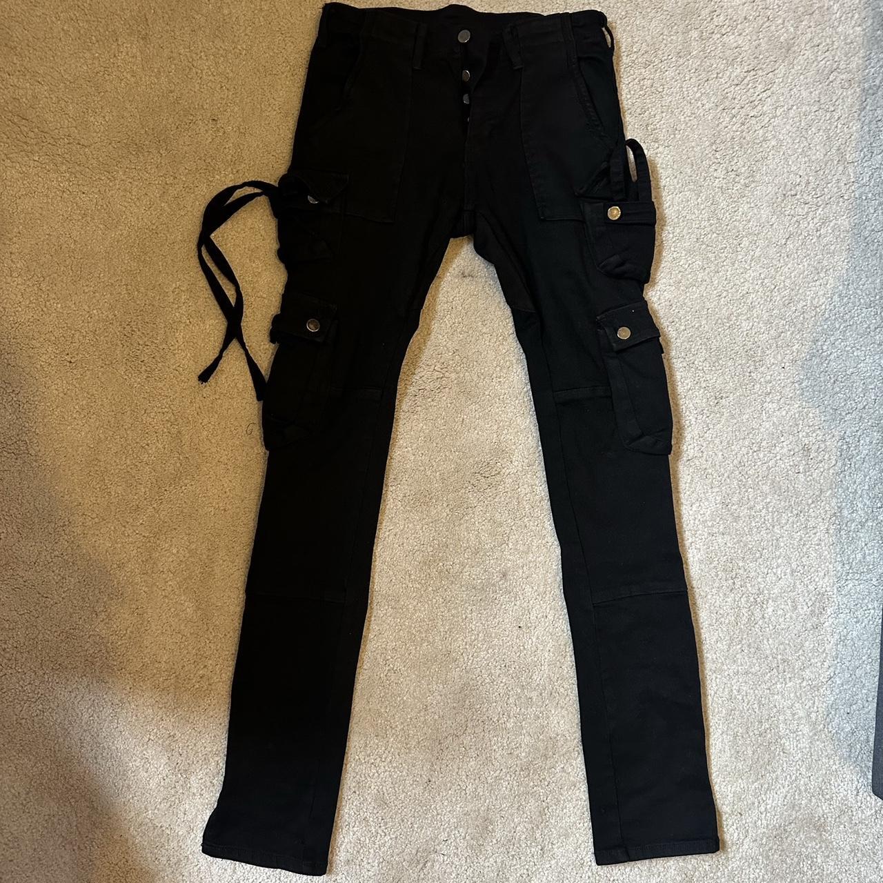 MNML Black Cargo pants , only worn once - Depop